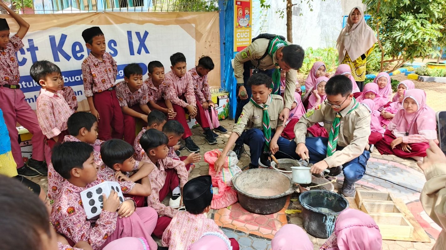 Spemdalas Ajak Siswa MIM 2 Banyuurip Olah Limbah Kulit Kerang Jadi ...